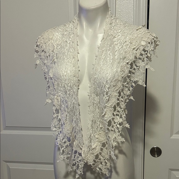 Accessories | Elegant White Lace Shawl | Poshmark